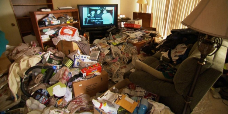 Hoarding Disorder Causes, Symptoms, Diagnosis and Treatment | Natural ...