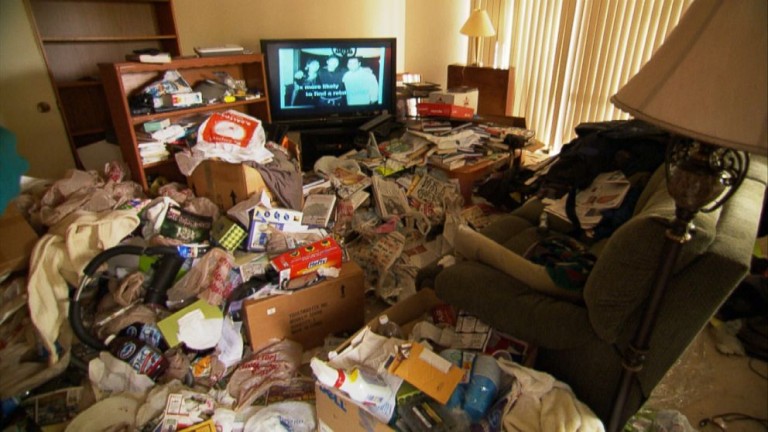 Hoarding Disorder Causes, Symptoms, Diagnosis and Treatment - Natural ...