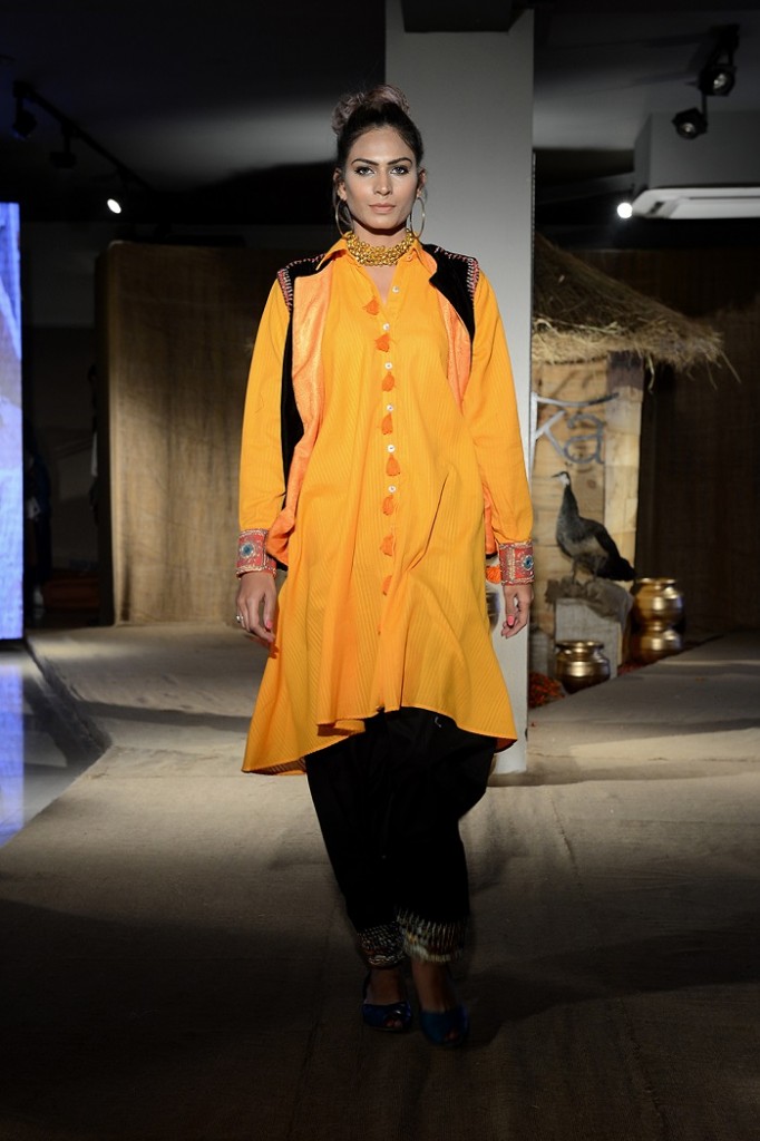 Taanka, A fashion brand dedicated to highlighting the arts and crafts ...