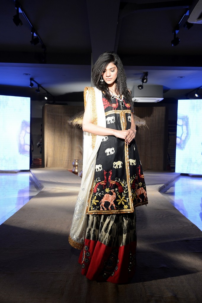 Taanka, A fashion brand dedicated to highlighting the arts and crafts ...